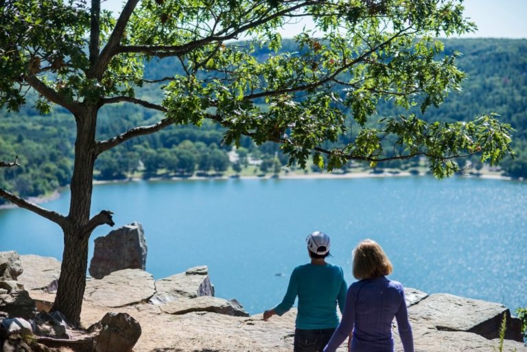 5 Reasons You Need To Take An Adult Vacation To The Wisconsin Dells ...